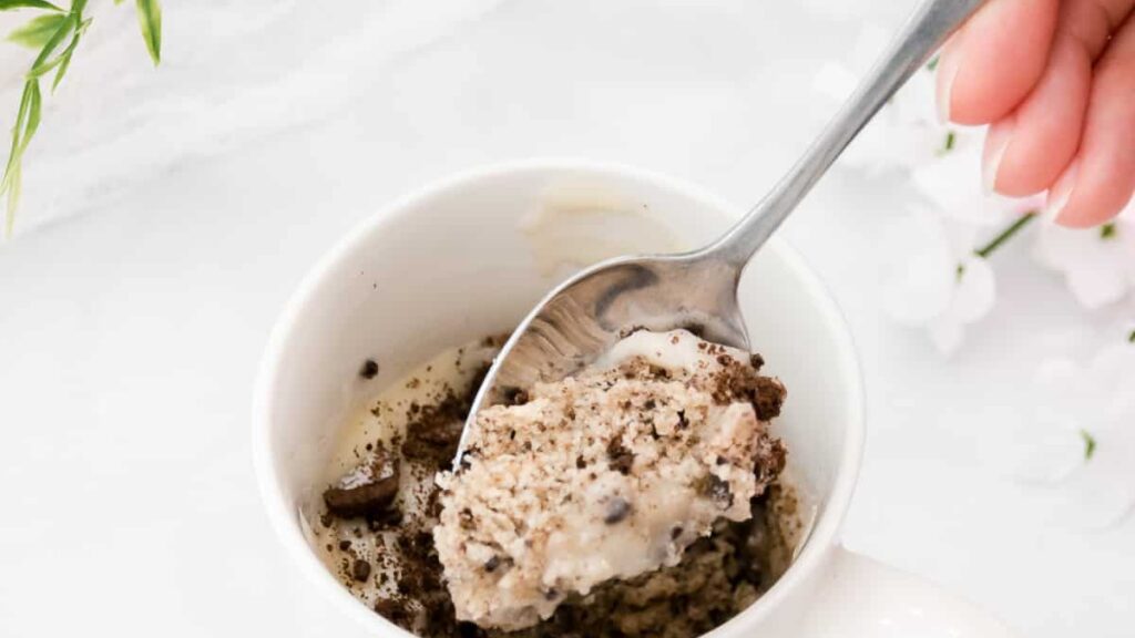 Oreo Mug Cake Vegan: A Plant-Based Delight